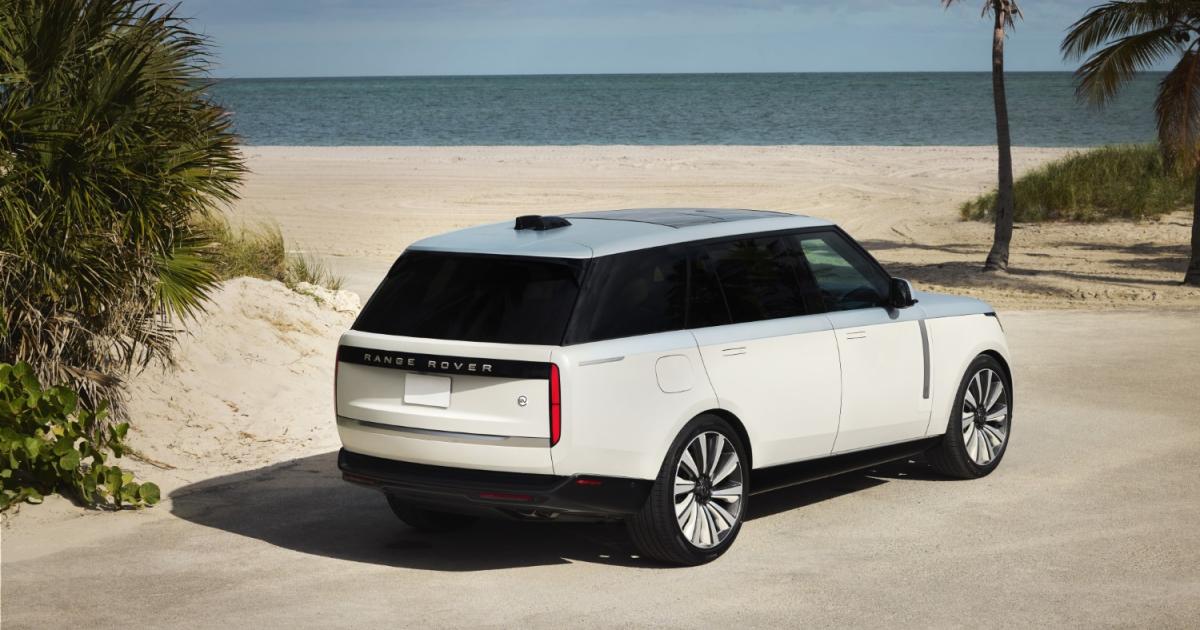 H Range Rover παρουσιάζει τη συλλεκτική έκδοση SV Candeo