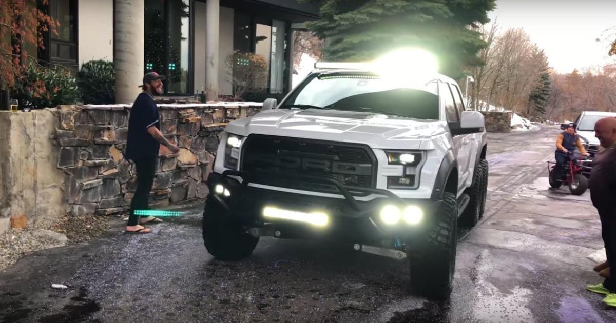 Ο Post Malone αγόρασε ένα Hennessey VelociRaptor 6X6